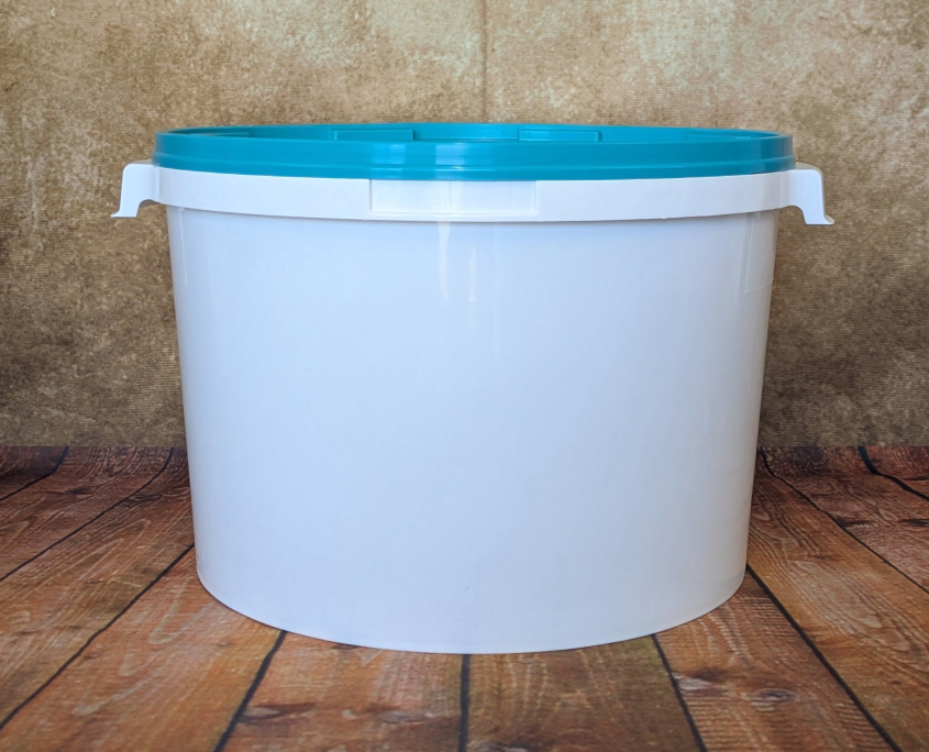 British Made Plastic Buckets - Victoria Packaging Limited